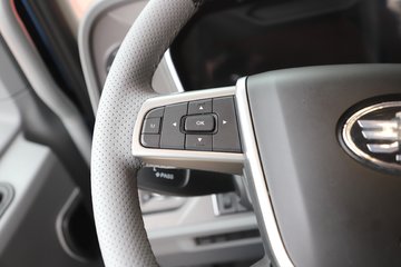 【图】一汽解放 J7重卡 660马力 6X4 LNG自动档牵引车(CA4250P77M26T1E6)_实拍图片_2015612_卡车之家