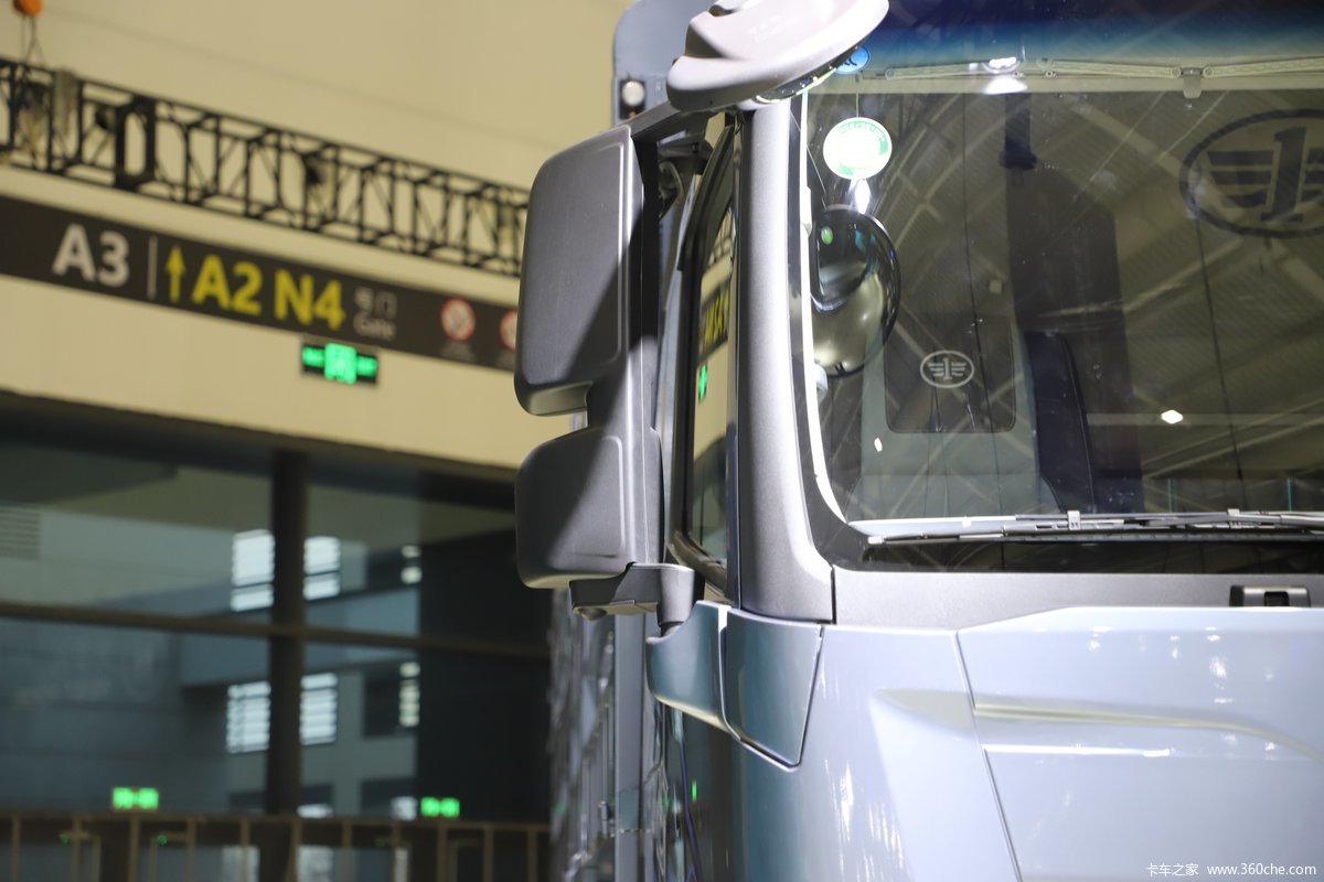 【图】青岛解放 新JH6 600马力 8X4 9.5米AMT自动档仓栅式载货车(CA5320CCYP25K15L7T4E6A80)_实拍图片_2016968_卡车之家