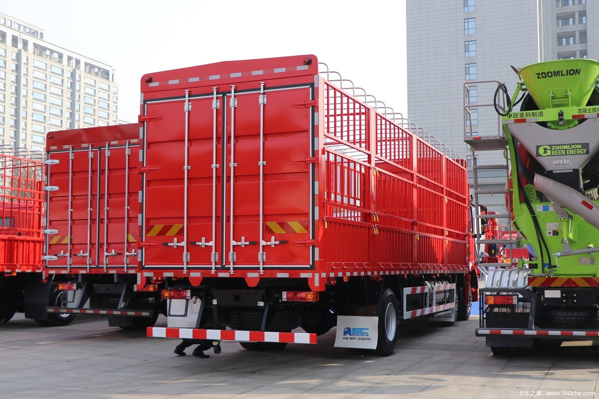 【图】陕汽重卡 德龙M5000 菁英版 320马力 6X2 9.55米仓栅式载货车_实拍图片_2018283_卡车之家